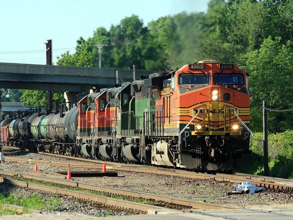BNSF 4903